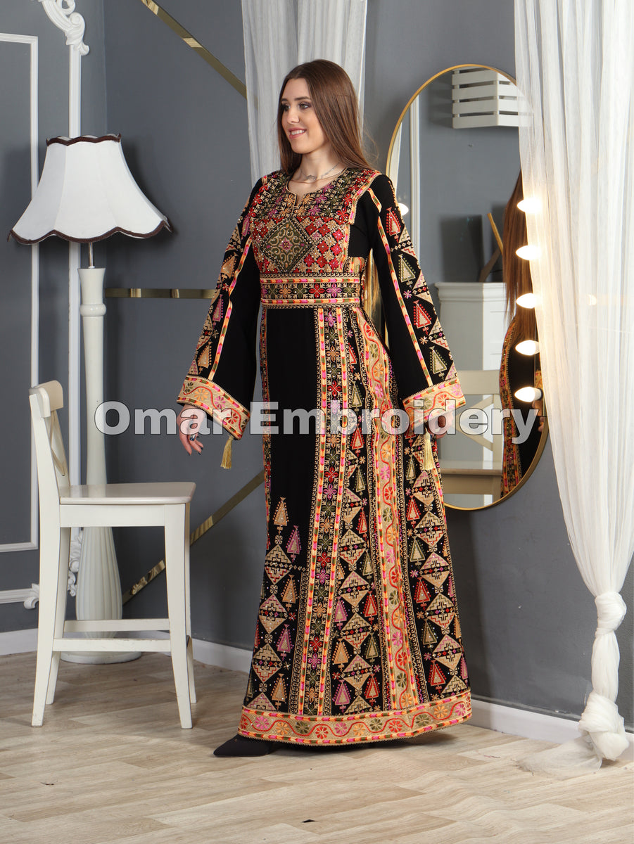 Black/Gold Thoub Embroidery Stone Thobe with Matching Embroidery Belt ...