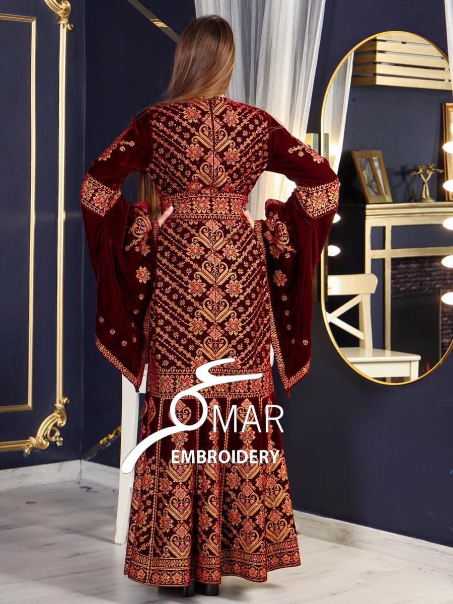 Maroon Luxury Mermaid Embroidery Velvet Thoub – OMAREmbroidery